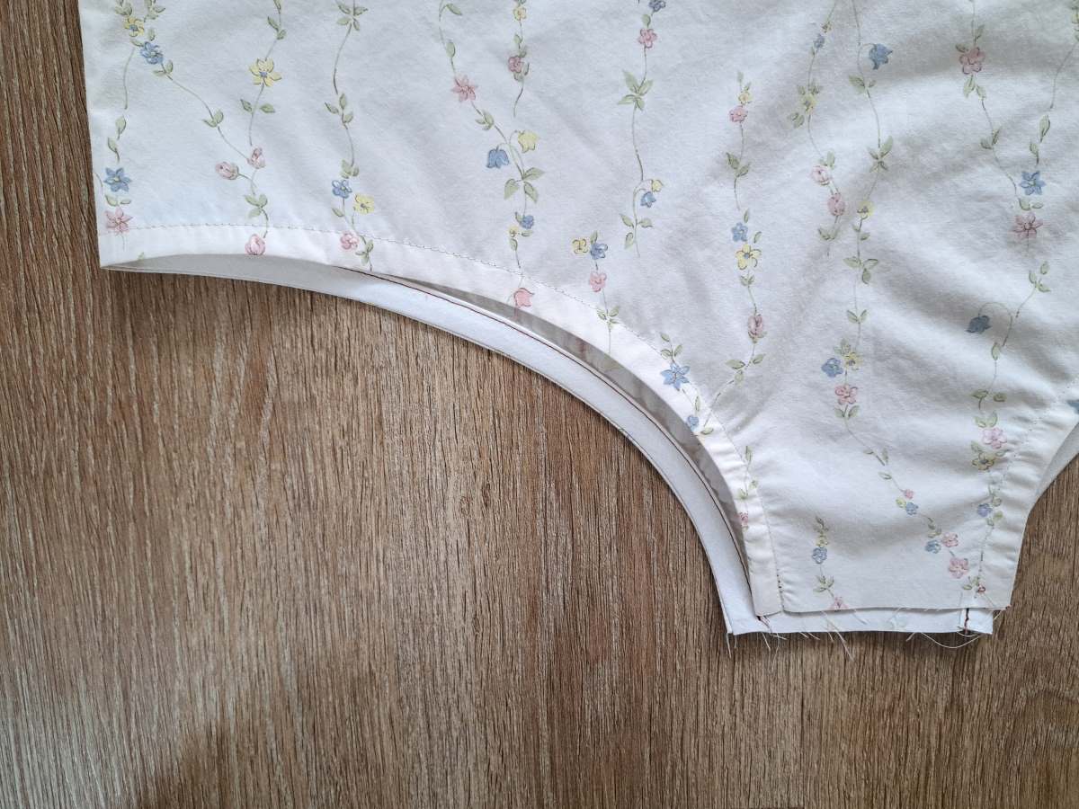 Two Ways To Make An Elastic Casing - How To Insert Elastic Into Casing ...