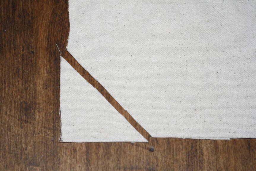 How to sew a tablecloth that will stay in place - Shoebox On A Hill