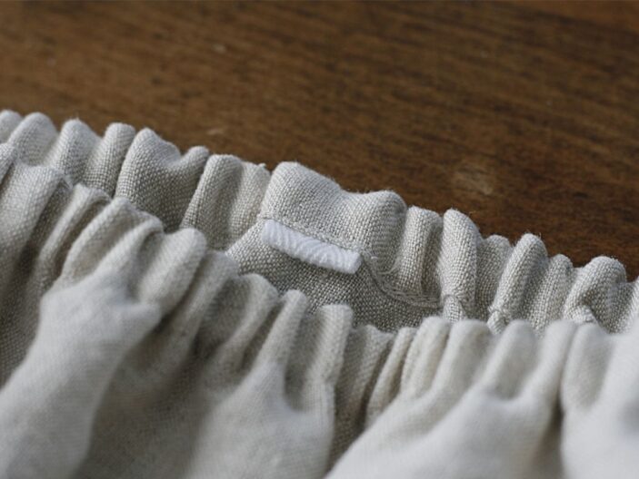 Two Ways To Make An Elastic Casing - How To Insert Elastic Into Casing ...